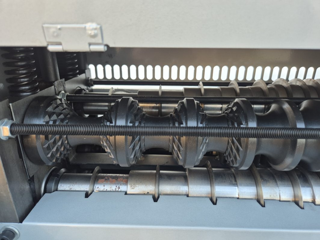 KM1/F Kabelstripmachine - Jeffra Machinery & Support